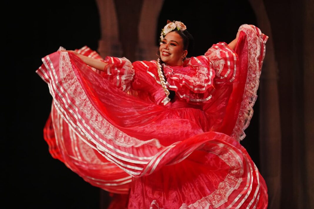 “Herencia Mexicana” cautiva al Teatro Ángela Peralta con una explosión ...